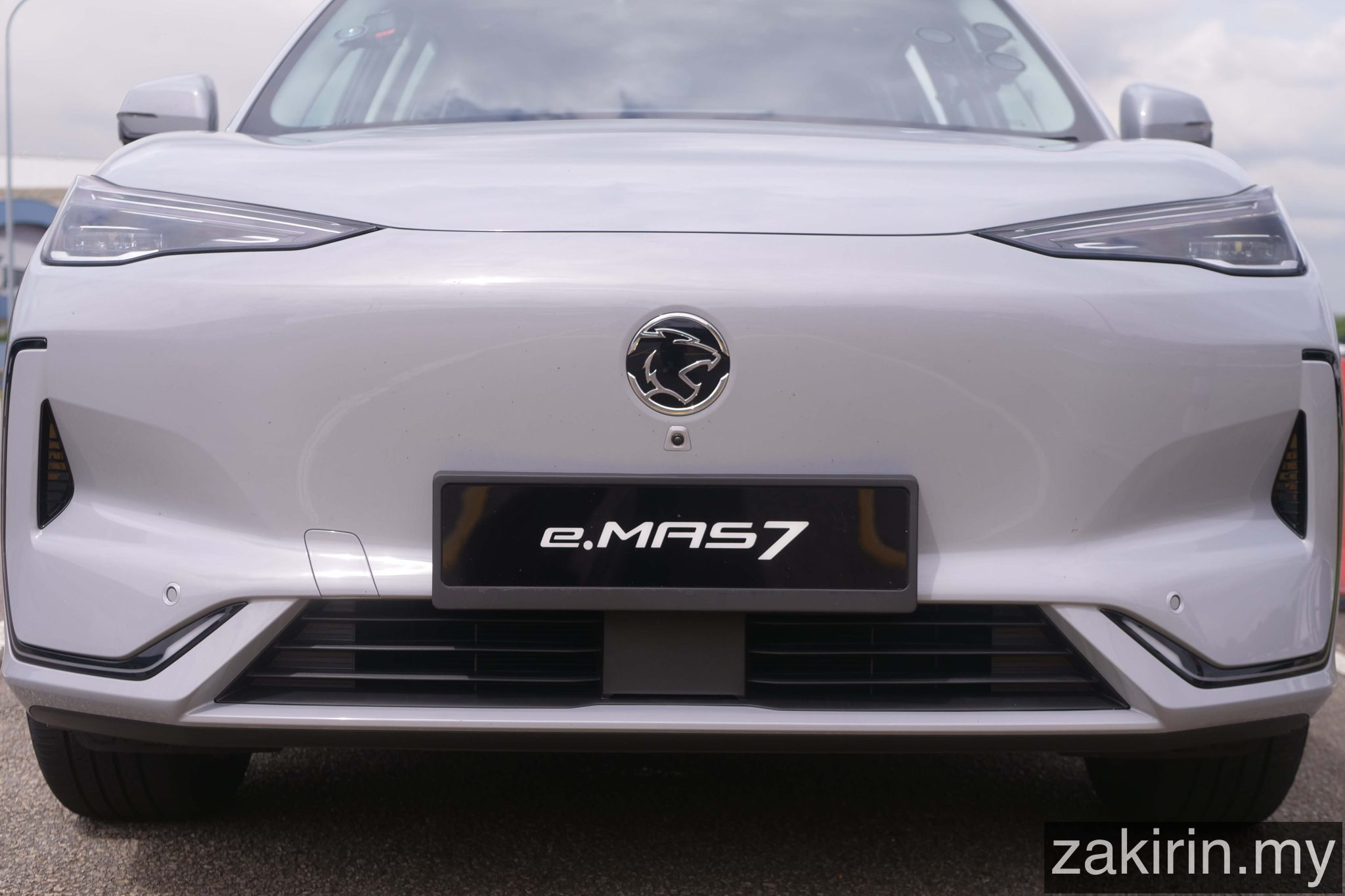 Proton eMas7 Dilancar Secara Rasmi : 217HP, Jarak 410KM, Suspensi Multilink, Dari RM109,800 ...