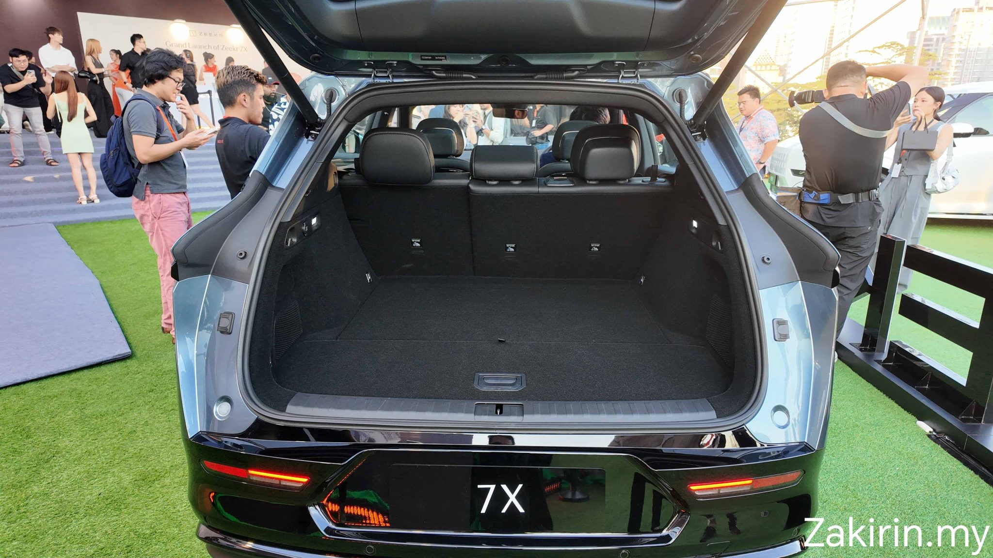 Zeekr 7X Debuts in Malaysia from RM179,800 | Auto Insider Malaysia